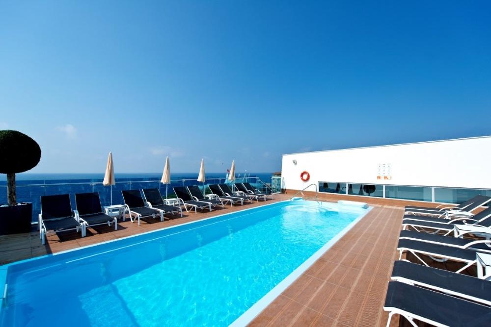 NUMA BEACH HOTEL 5 * - Perega reisima